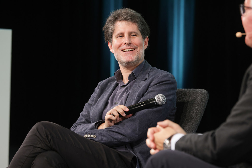 Politics ‒ Campus Lectures ‐ EPFL